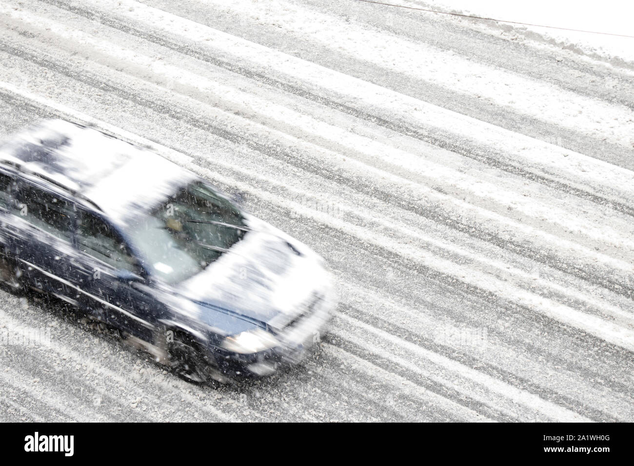 Car fast blurry hi-res stock photography and images - Alamy