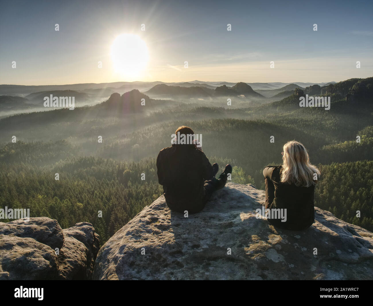 Two photographers discuss and share my experiences. Artists make ...