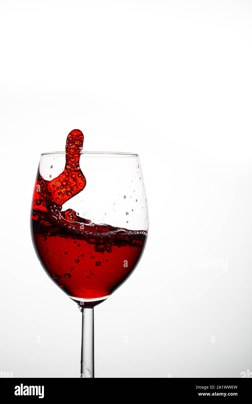 Red wine splash Stock Photo - Alamy