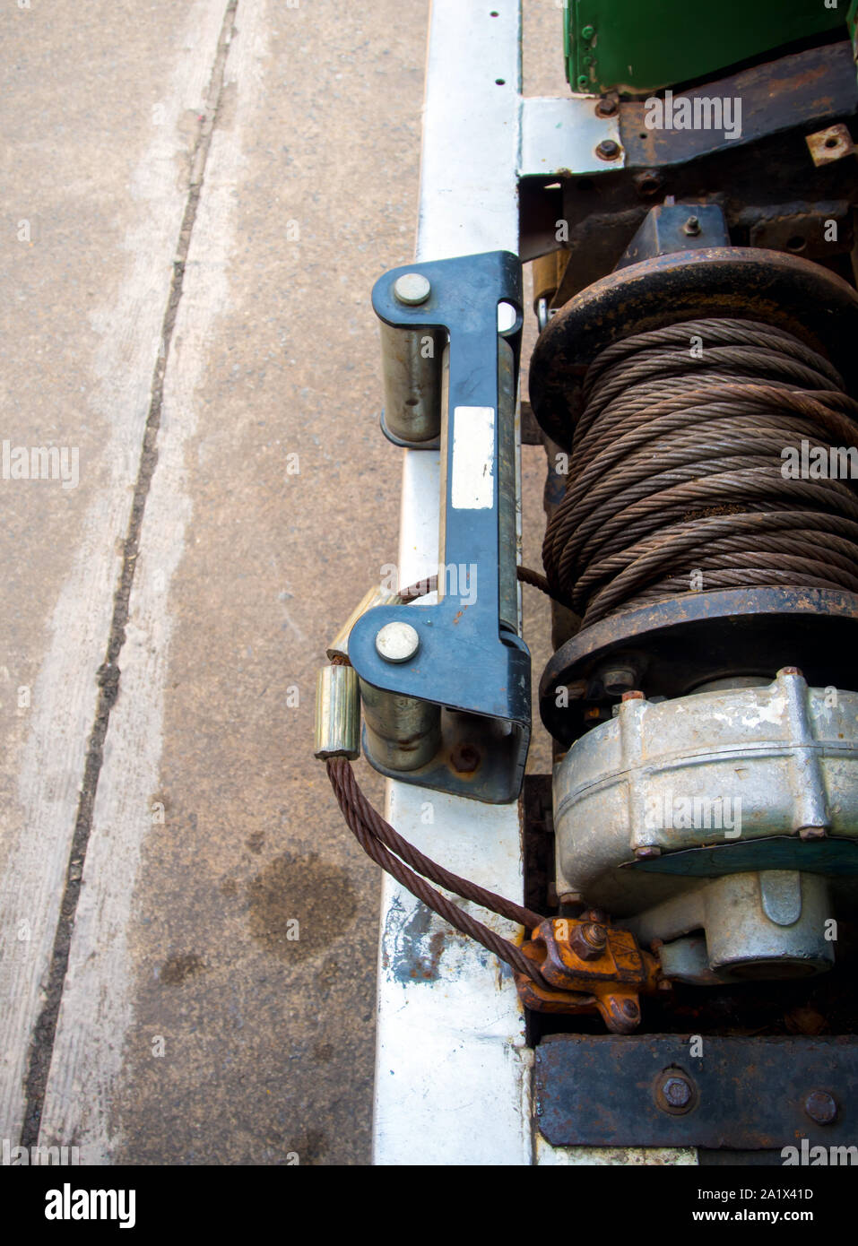 Winch cable car hi-res stock photography and images - Alamy