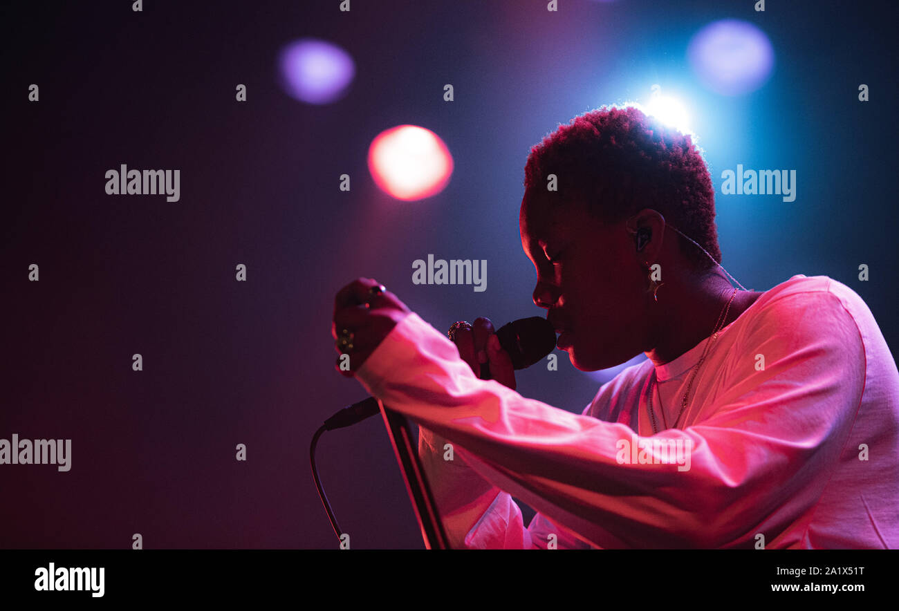 Arlo parks concert hi-res stock photography and images - Alamy