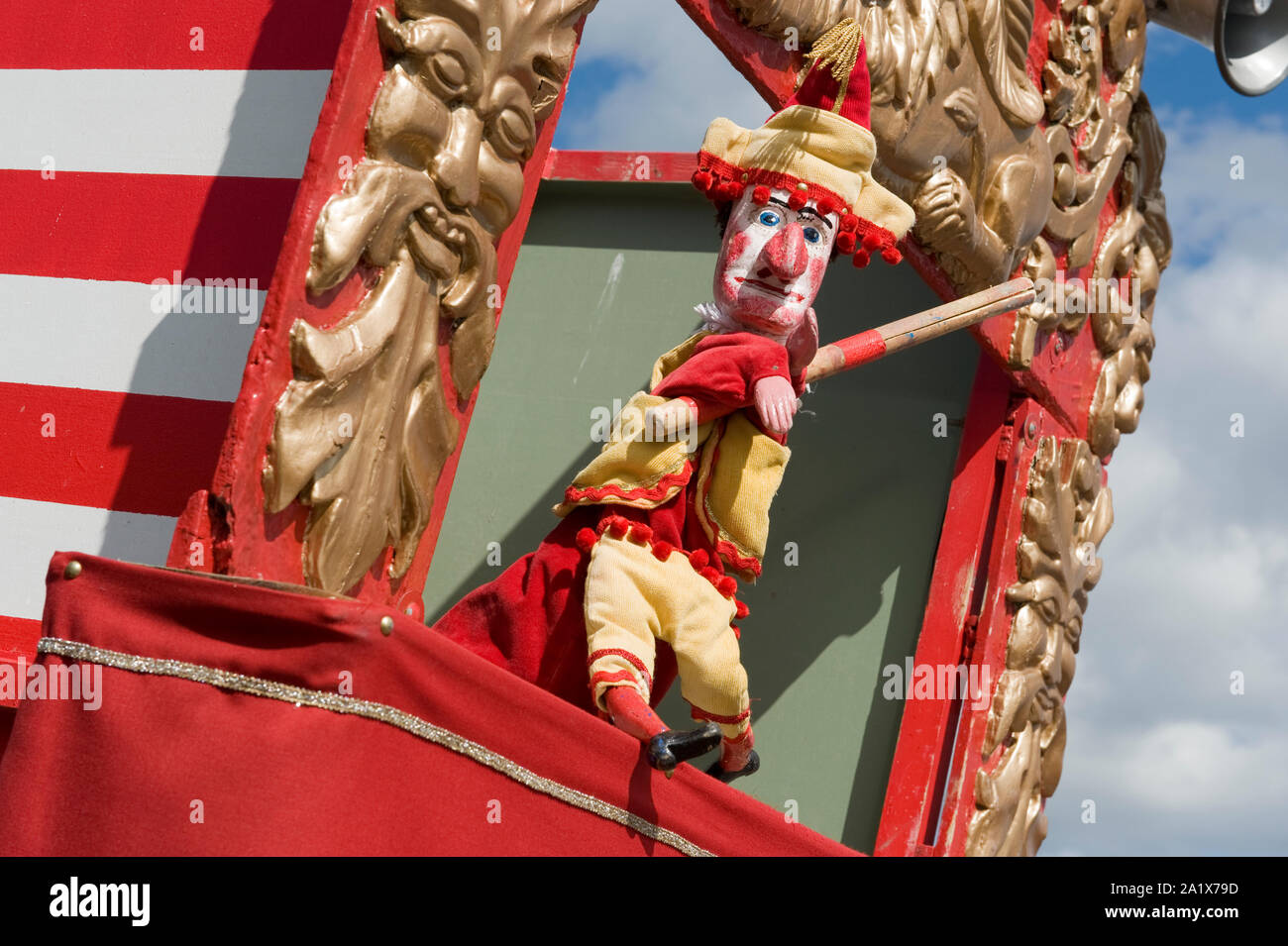 Punch and judy show on the seafront Stock Photo - Alamy