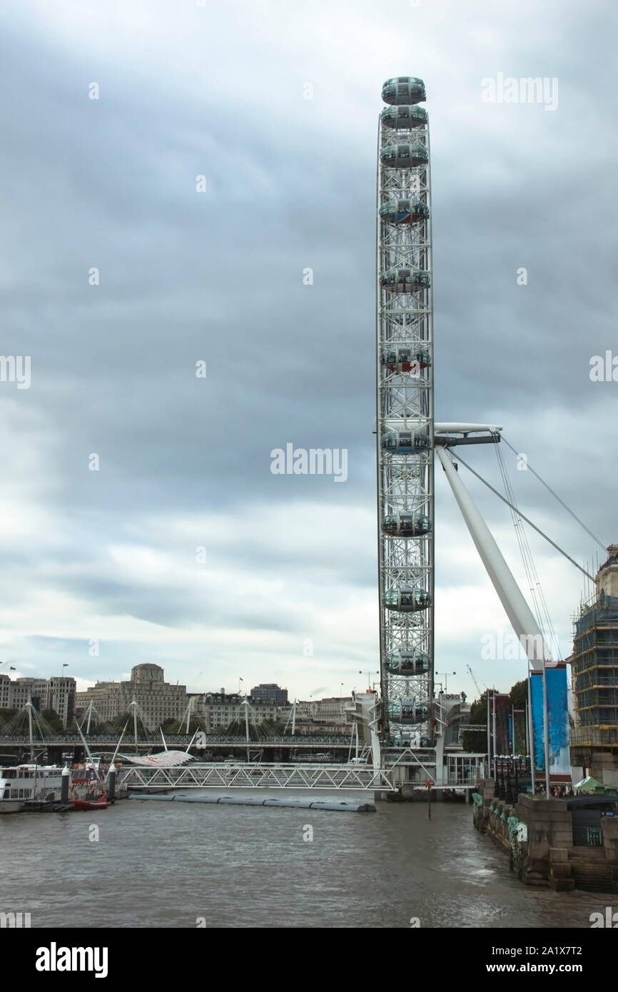 London capital england tourism wheel hi-res stock photography and ...