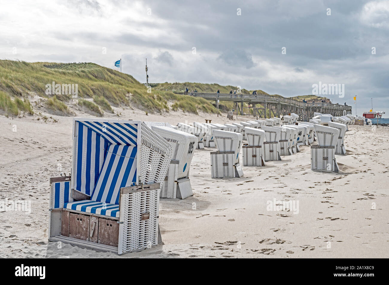 Beach with beach chairs (Kampen, Sylt, Germany); am Strand von Sylt in ...