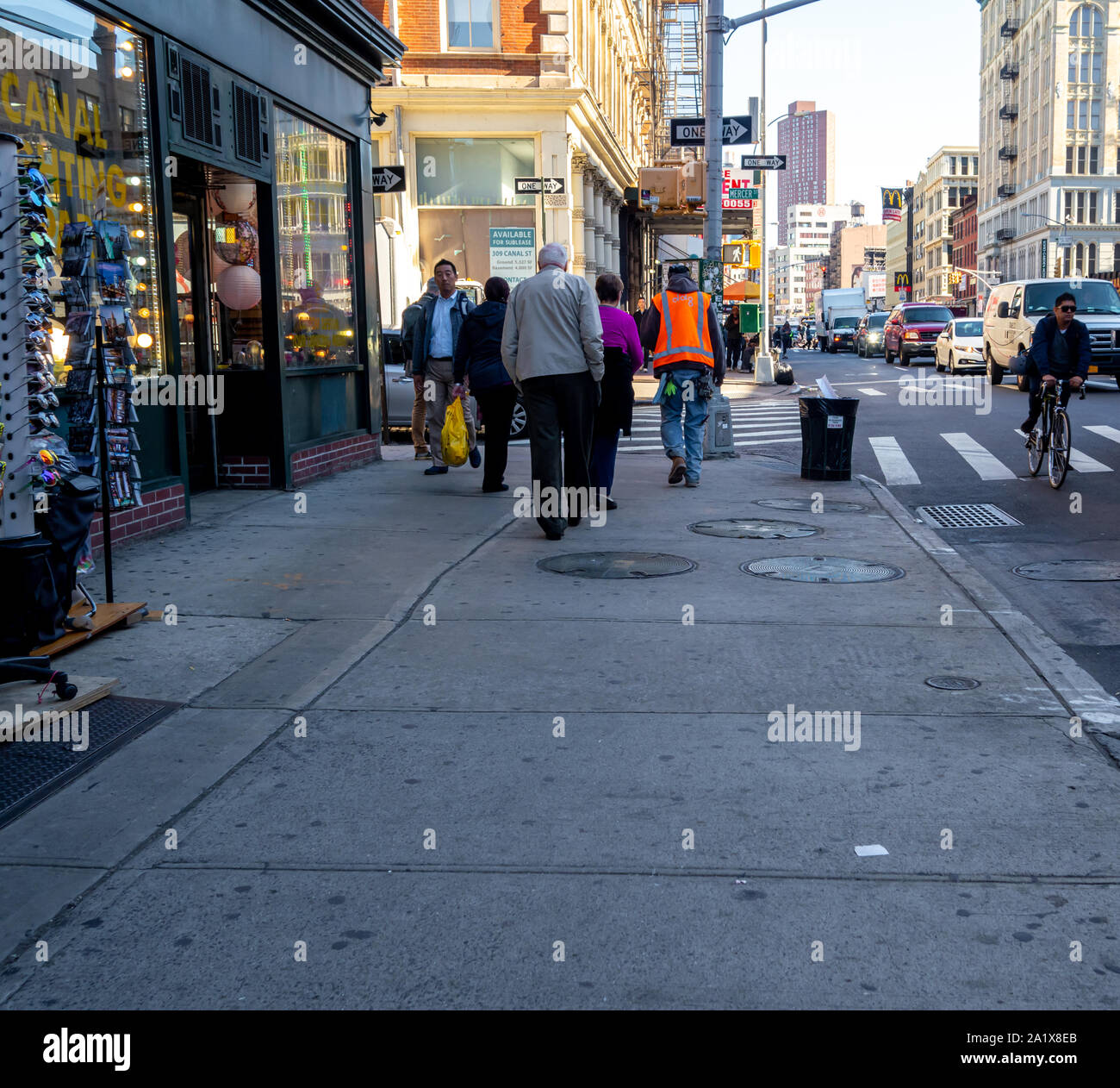 street scene downtown Manhattan USA Stock Photo - Alamy