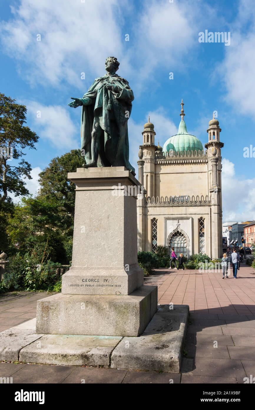 Statue of George IV and the North Entrance Gate to the Brighton ...