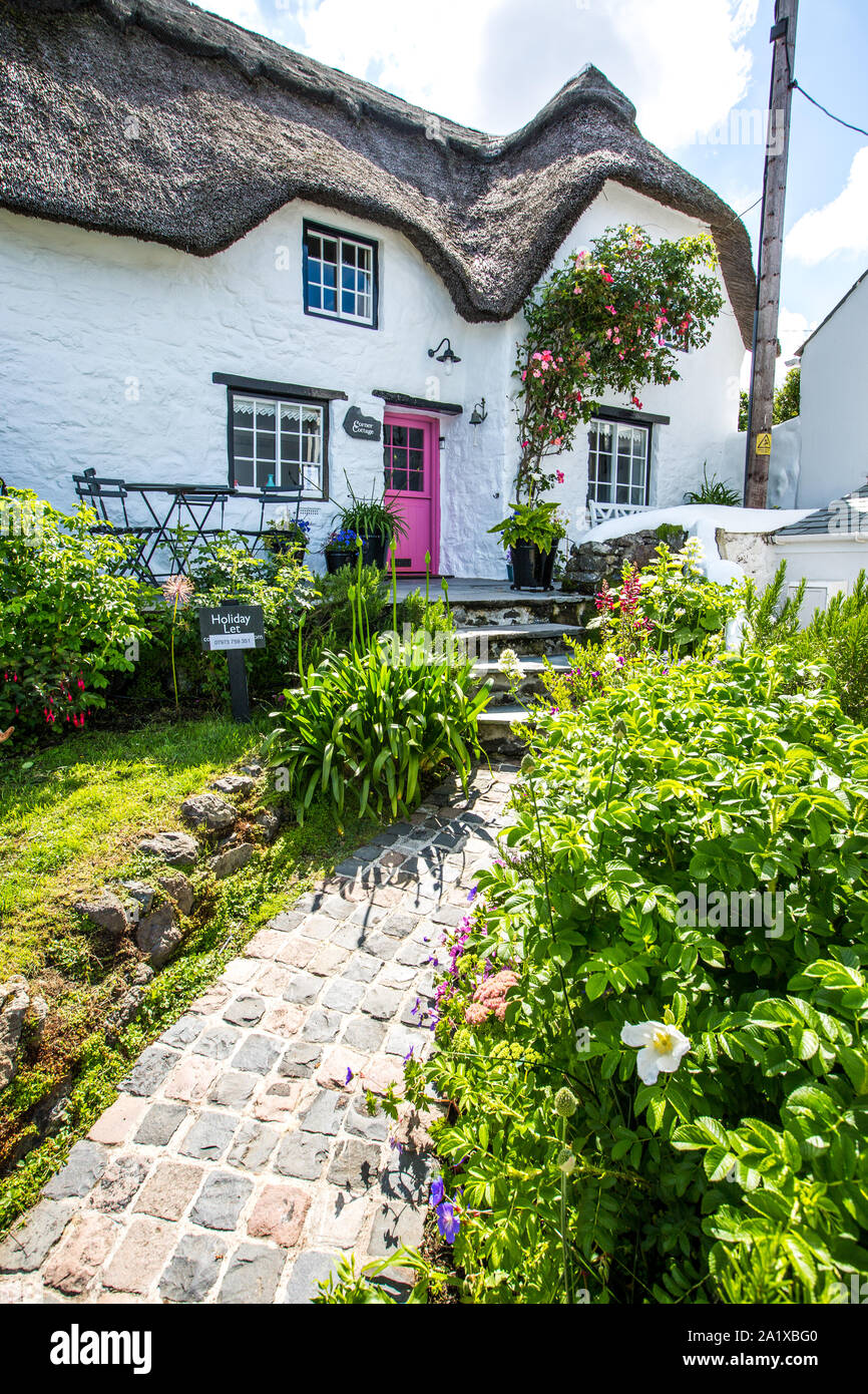 Beautiful cornish garden hi-res stock photography and images - Alamy