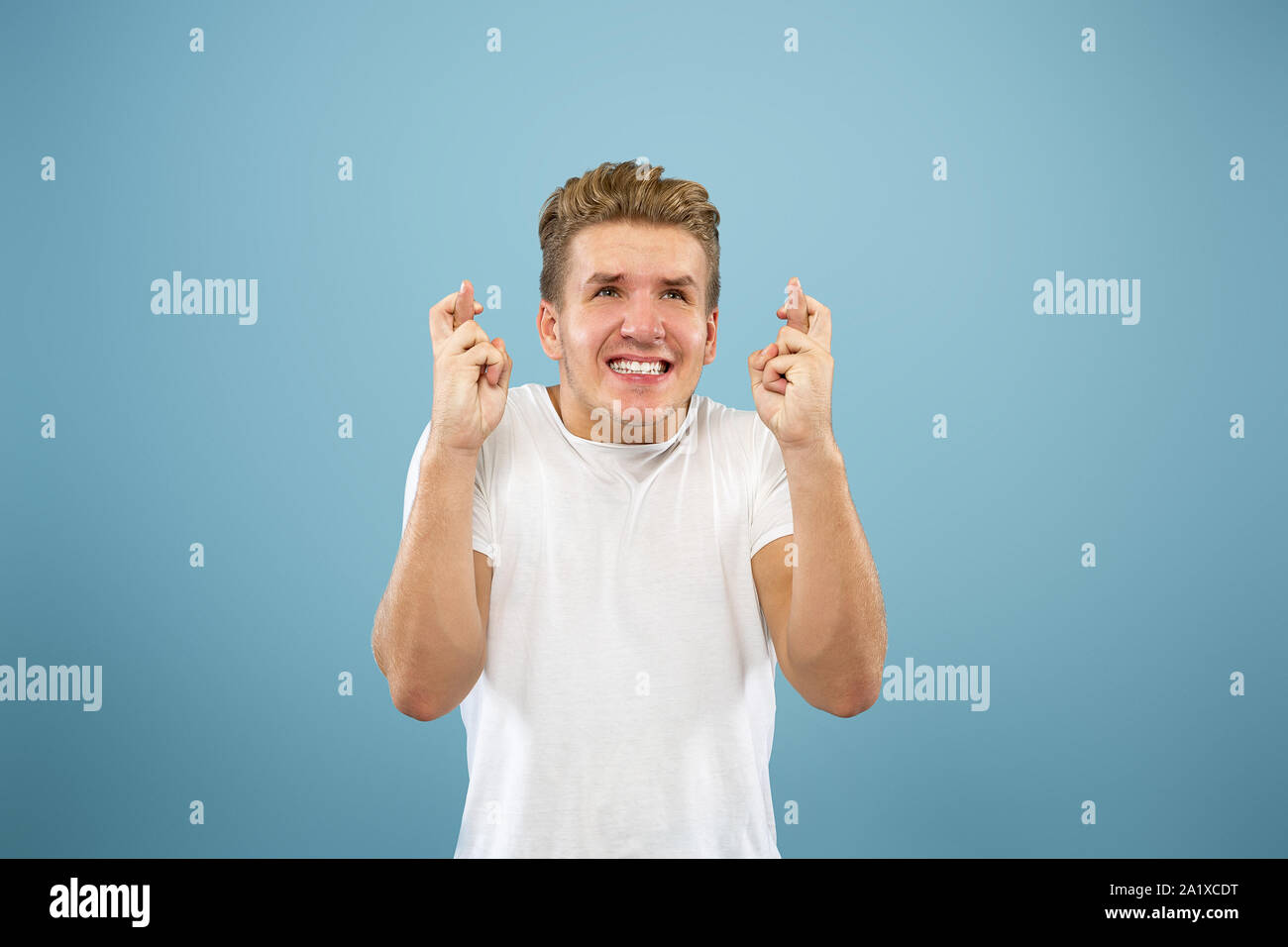 Gesture of good luck hi-res stock photography and images - Alamy