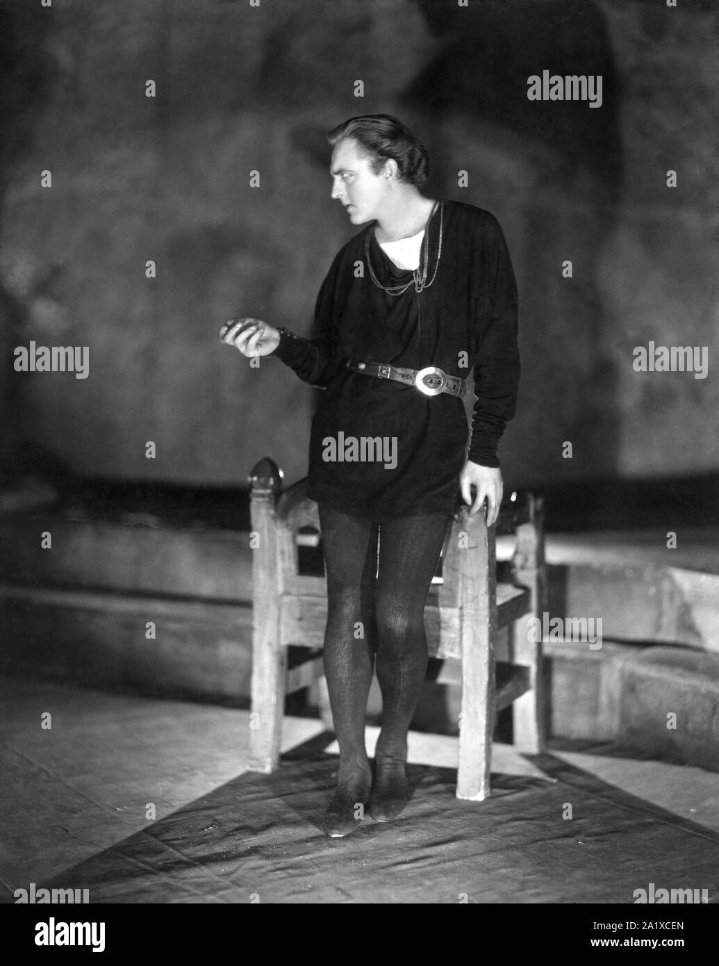JOHN BARRYMORE as Hamlet, Prince of Denmark Portrait by JAMES ABBE in ...