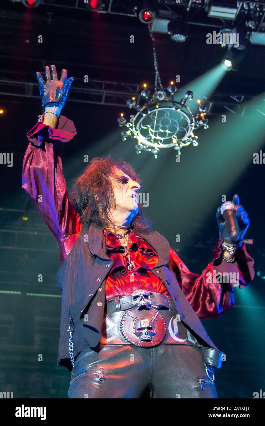 Alice Cooper, famous rock singer. , Ol Black Eyes is Back tour ...