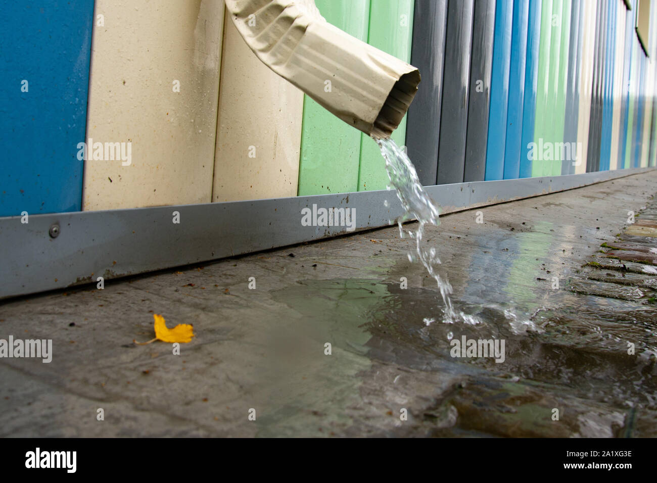 Rainwater puddle close up hi-res stock photography and images - Alamy