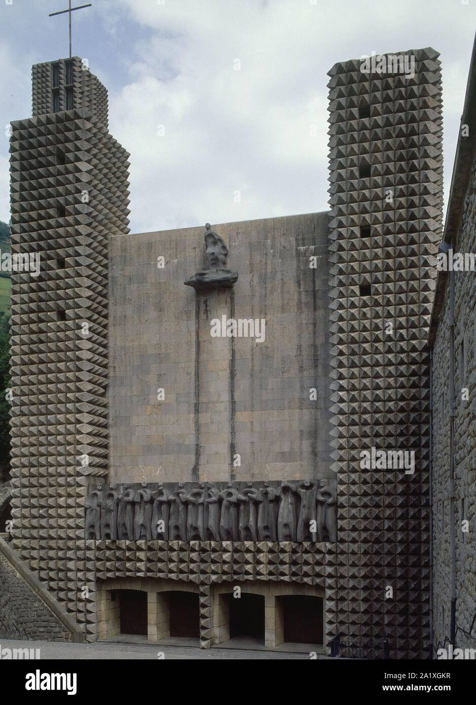 Basilica de aranzazu hi-res stock photography and images - Alamy