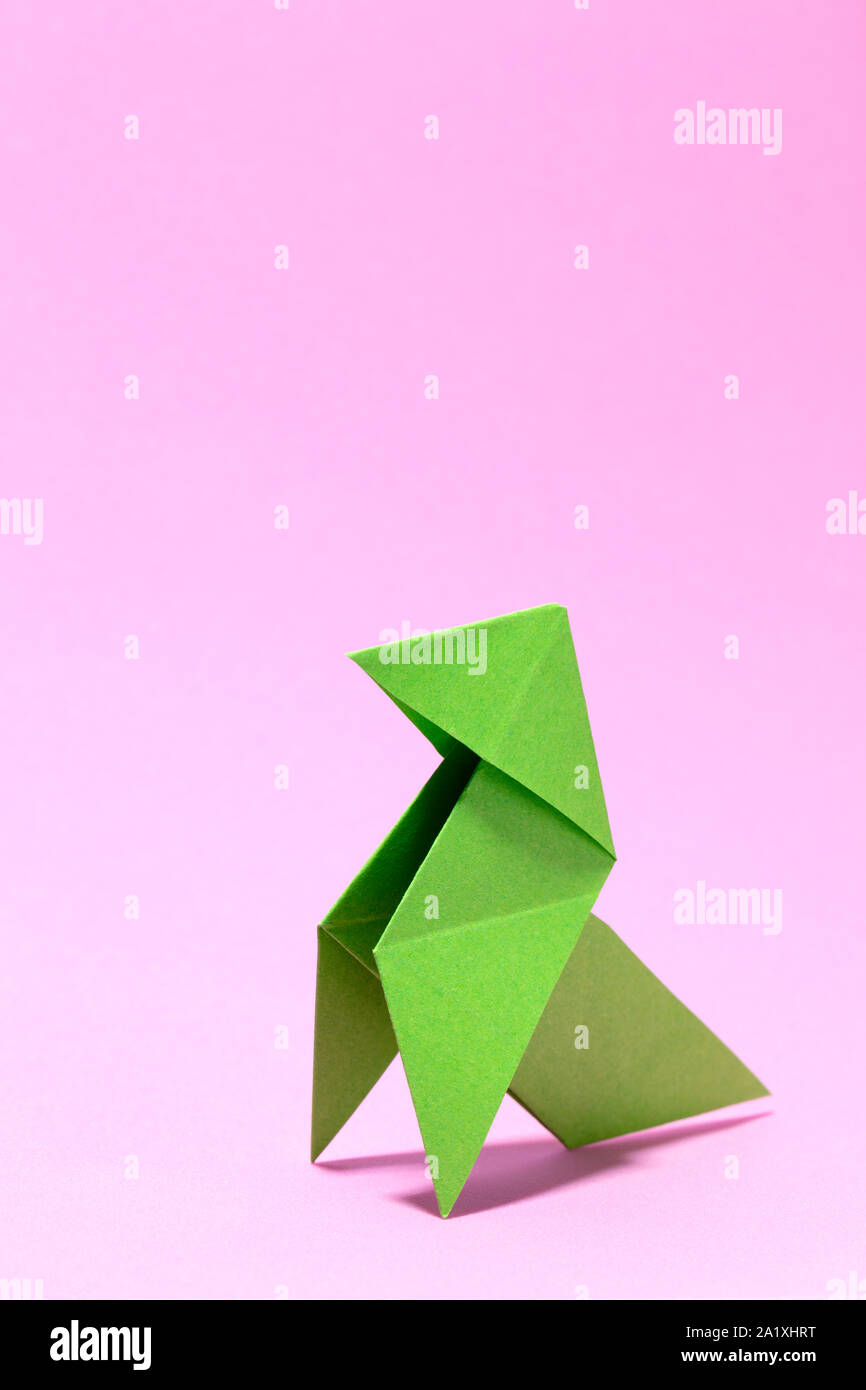 Green origami paper hi-res stock photography and images - Alamy