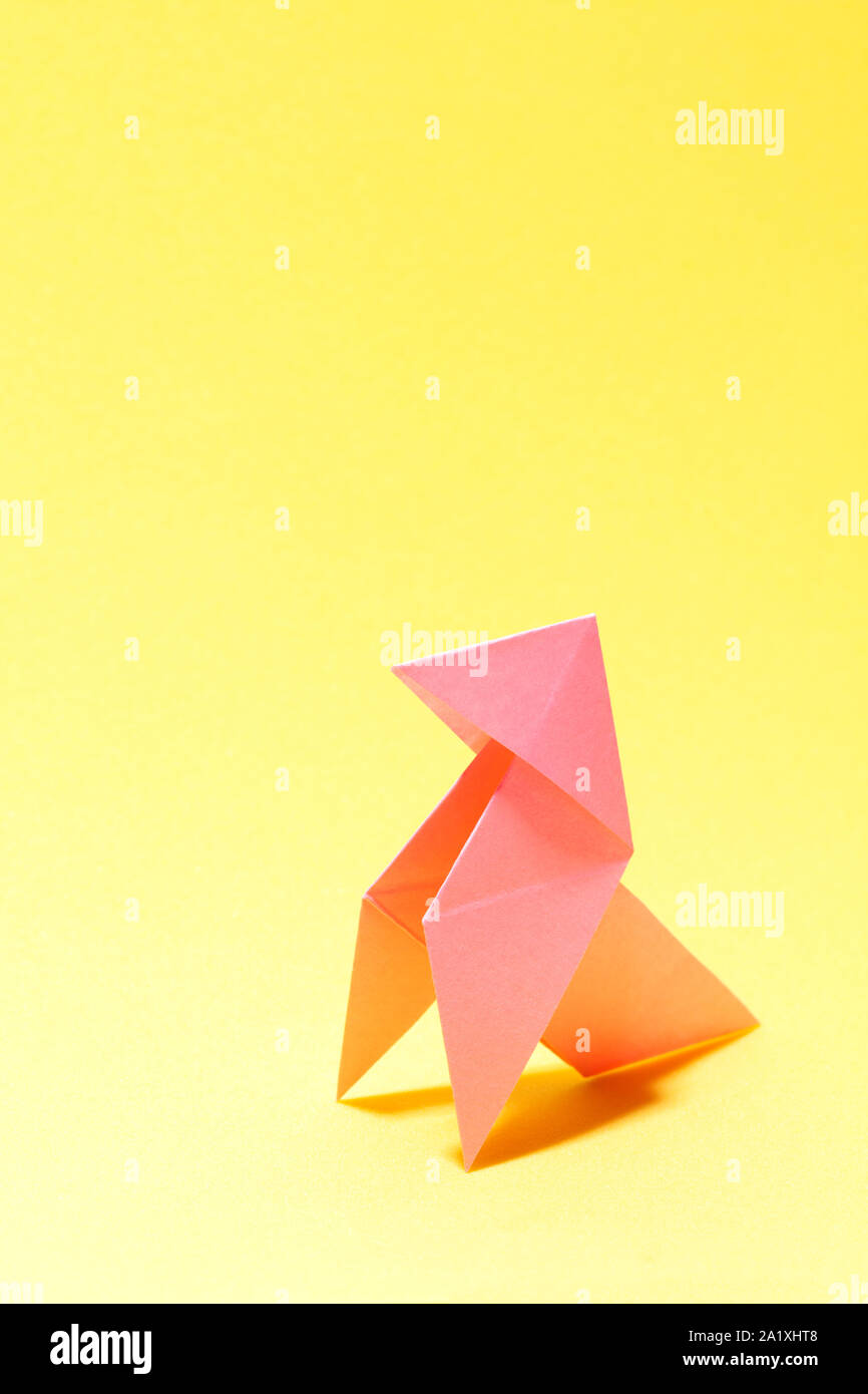 Yellow origami bird hi-res stock photography and images - Alamy