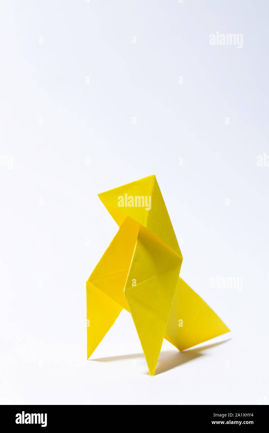 Yellow origami bird hi-res stock photography and images - Alamy