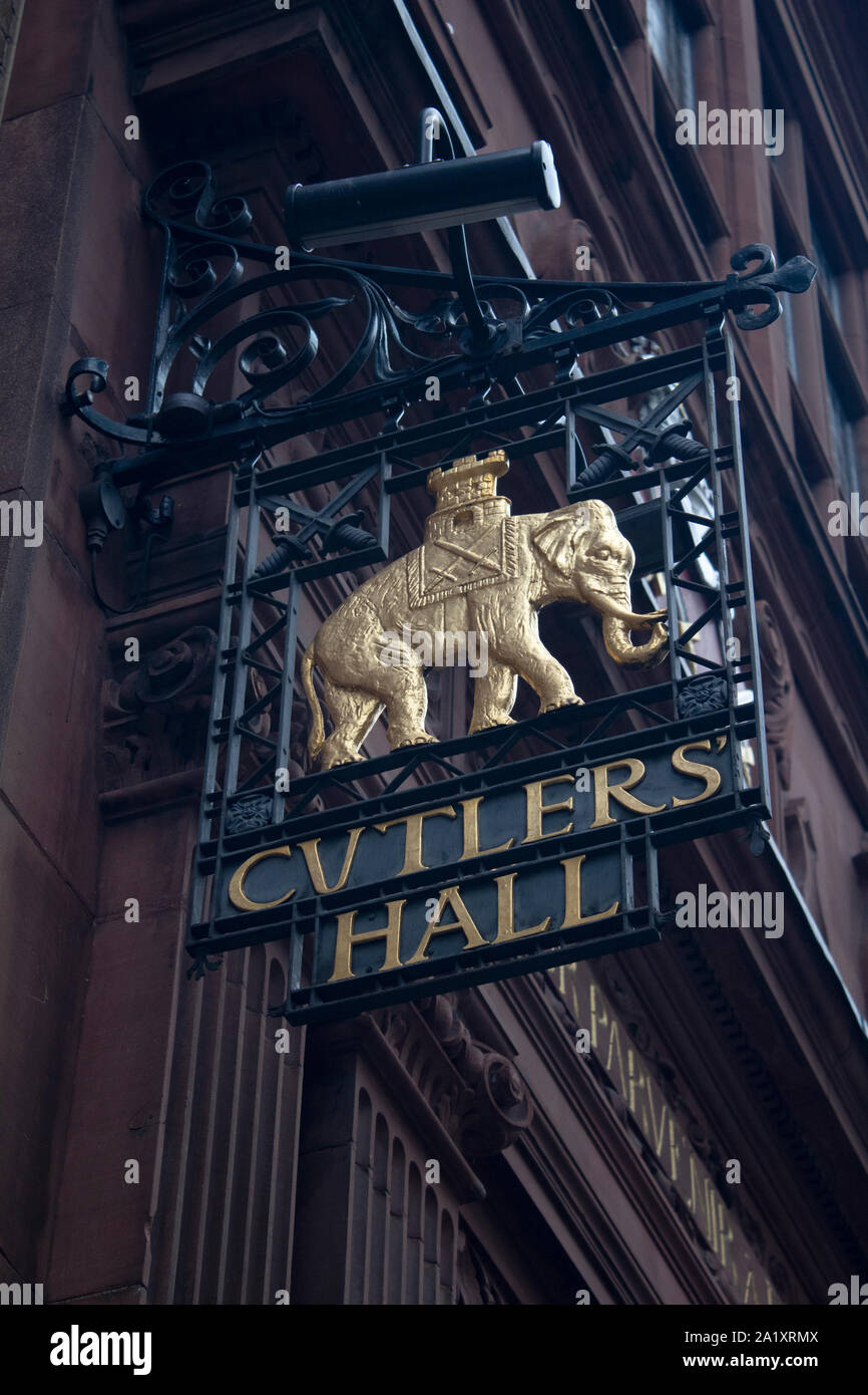 Livery company coat of arms hi-res stock photography and images - Alamy