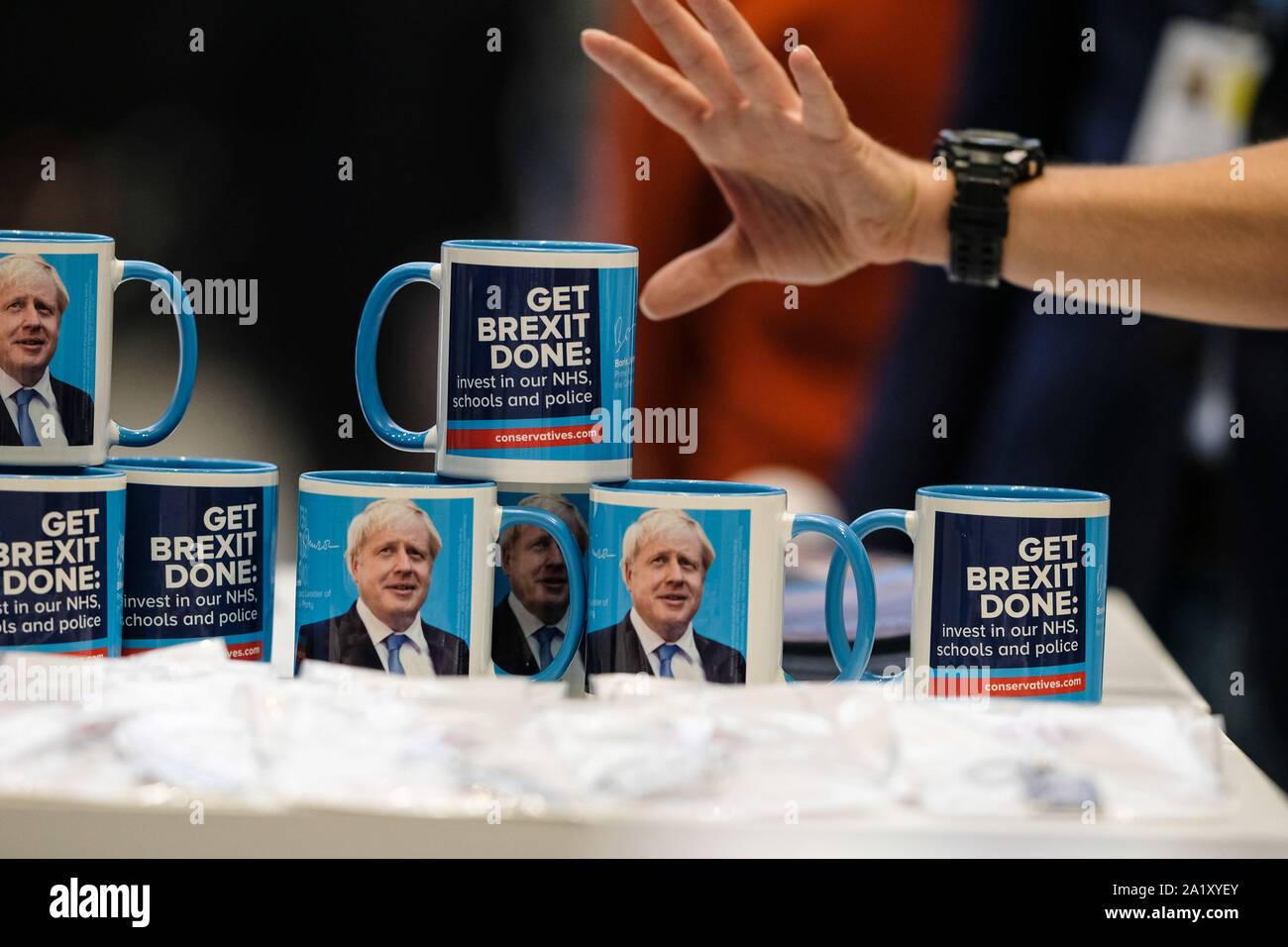 Mugs showing prime minister hi-res stock photography and images - Alamy