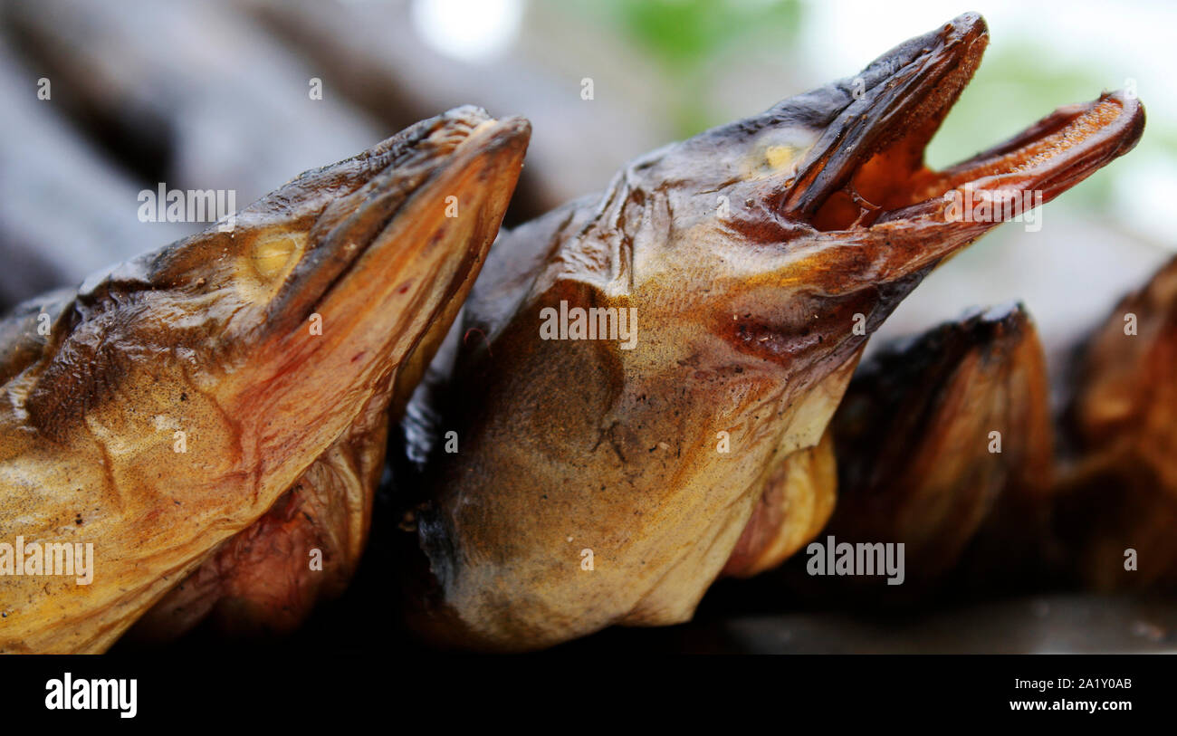 Smoked fish head hi-res stock photography and images - Alamy