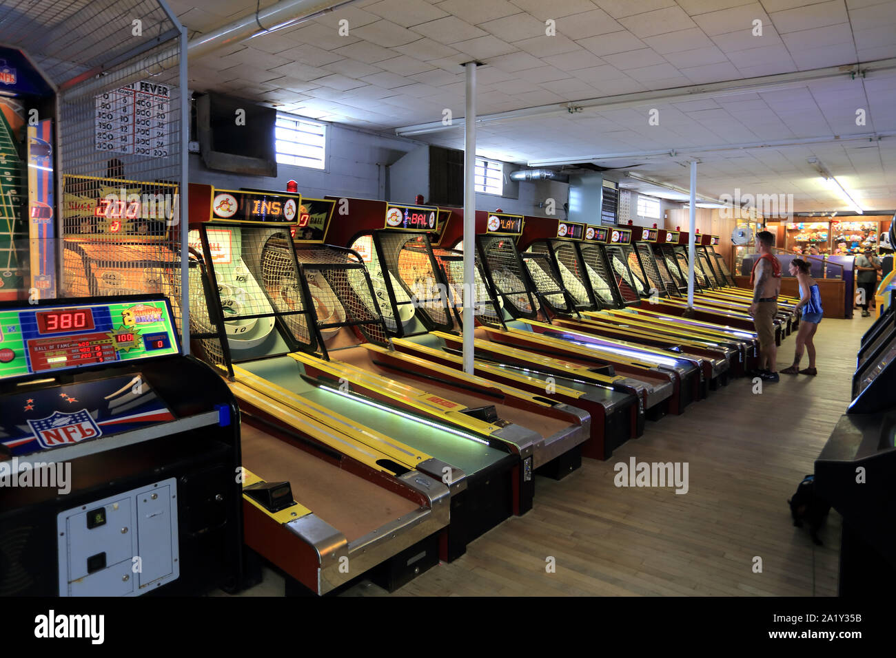Skee ball arcade games hi-res stock photography and images - Alamy