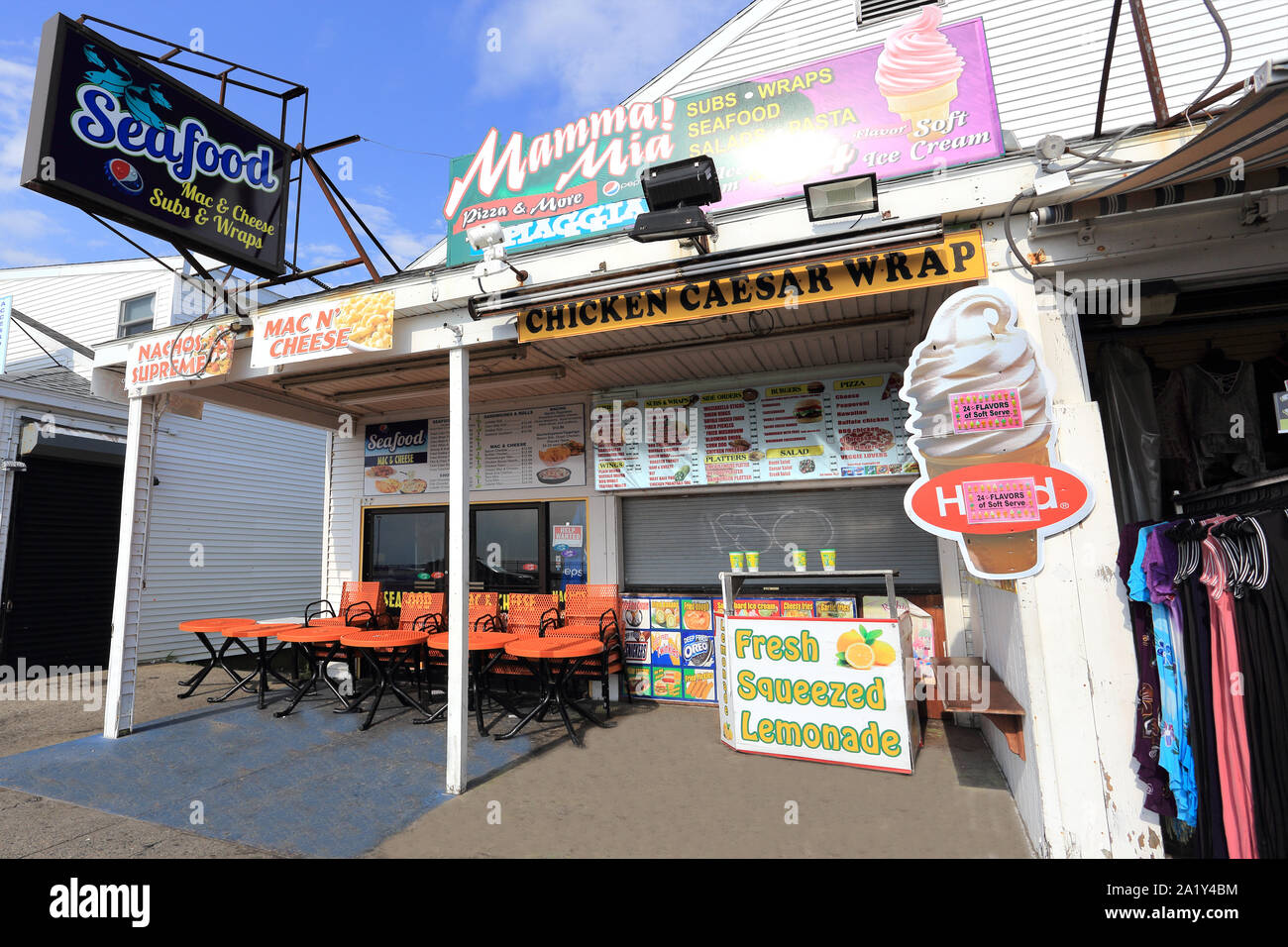 Beach snack stand hi-res stock photography and images - Alamy