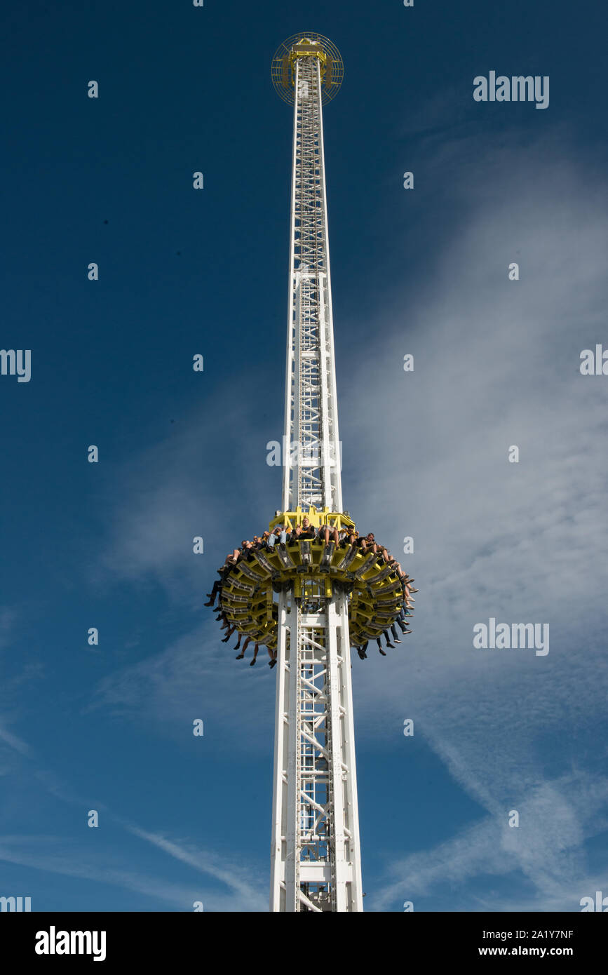 Free Fall Tower at Oktoberfest 2019 Stock Photo - Alamy