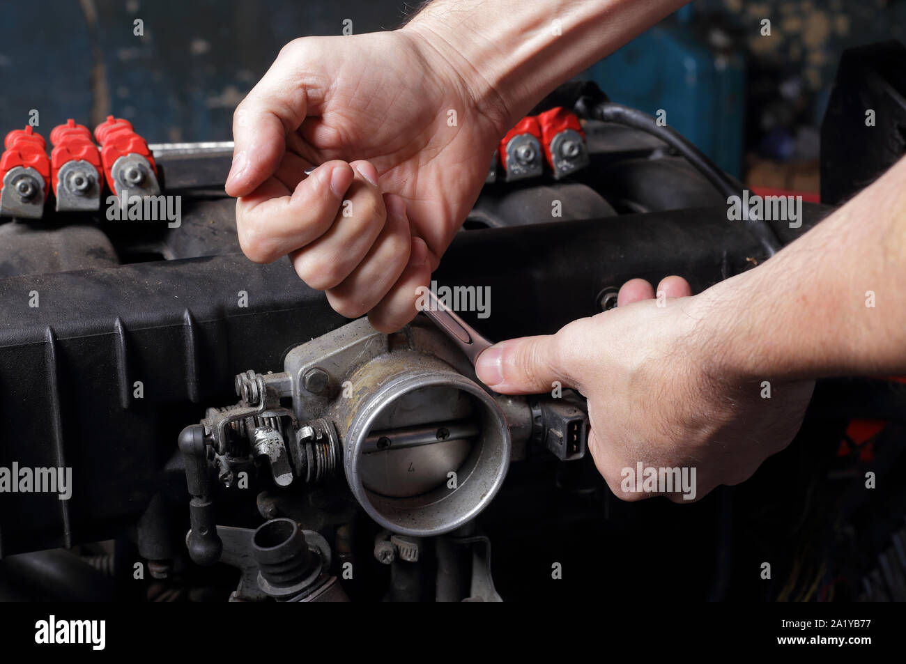 Fuel system mechanic hi-res stock photography and images - Alamy