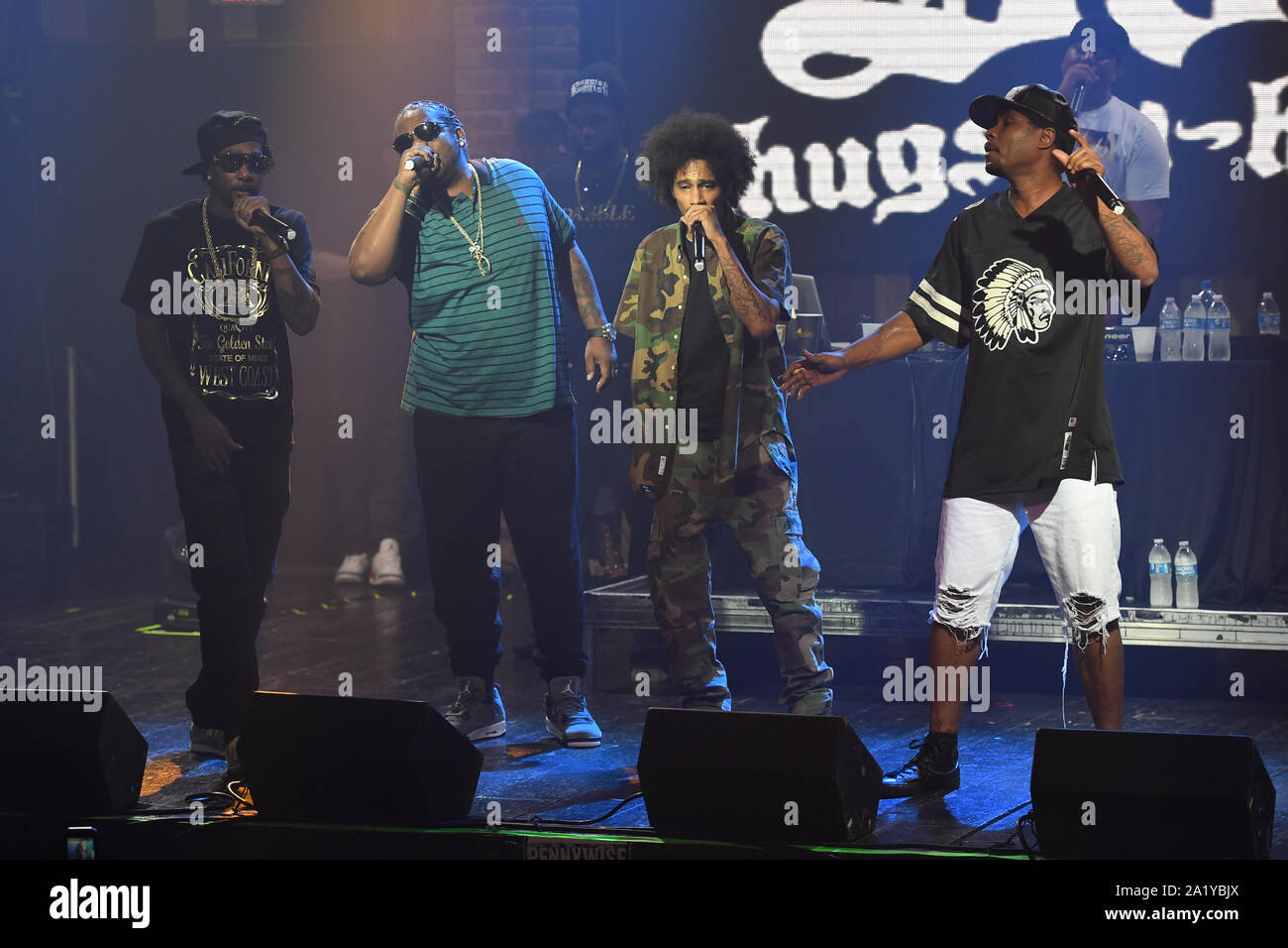 Wish bone and layzie bone of hi-res stock photography and images - Alamy