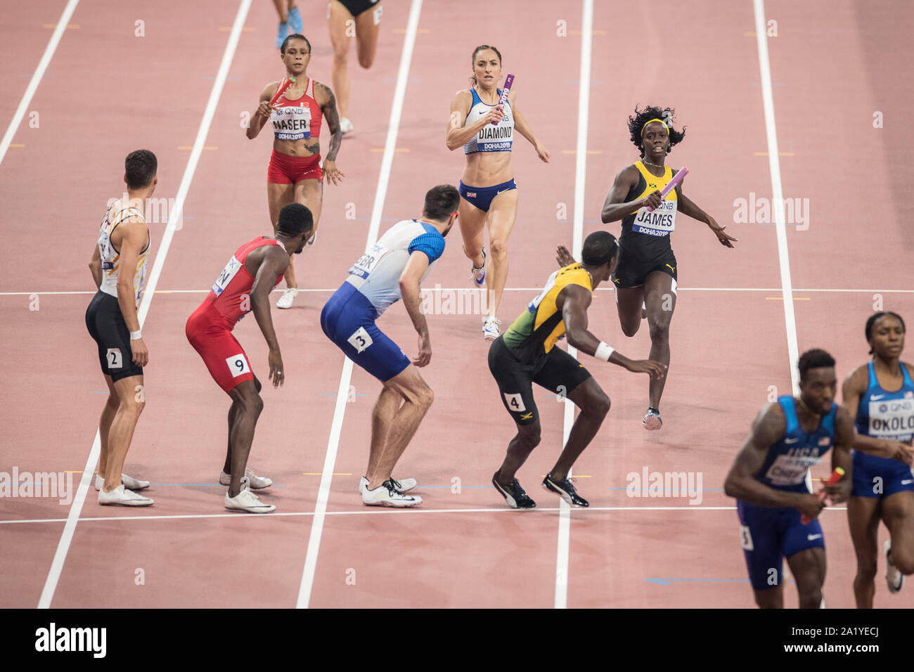 4x400 meter relay hi-res stock photography and images - Alamy