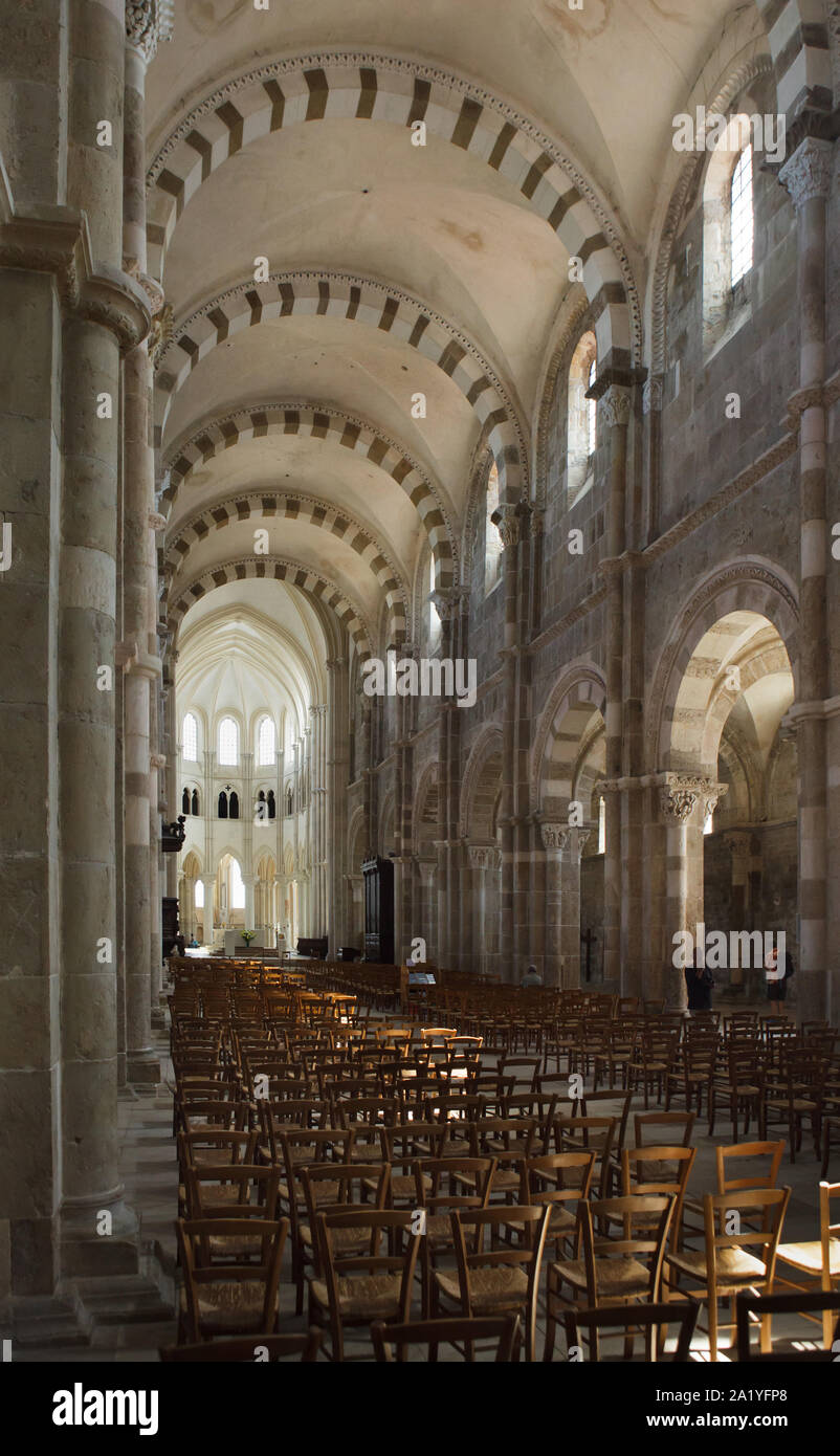 Main nave of the Basilica of Saint Mary Magdalene (Basilique Sainte ...