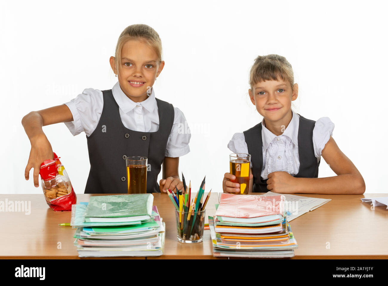 Two primary school girls in class hi-res stock photography and images ...
