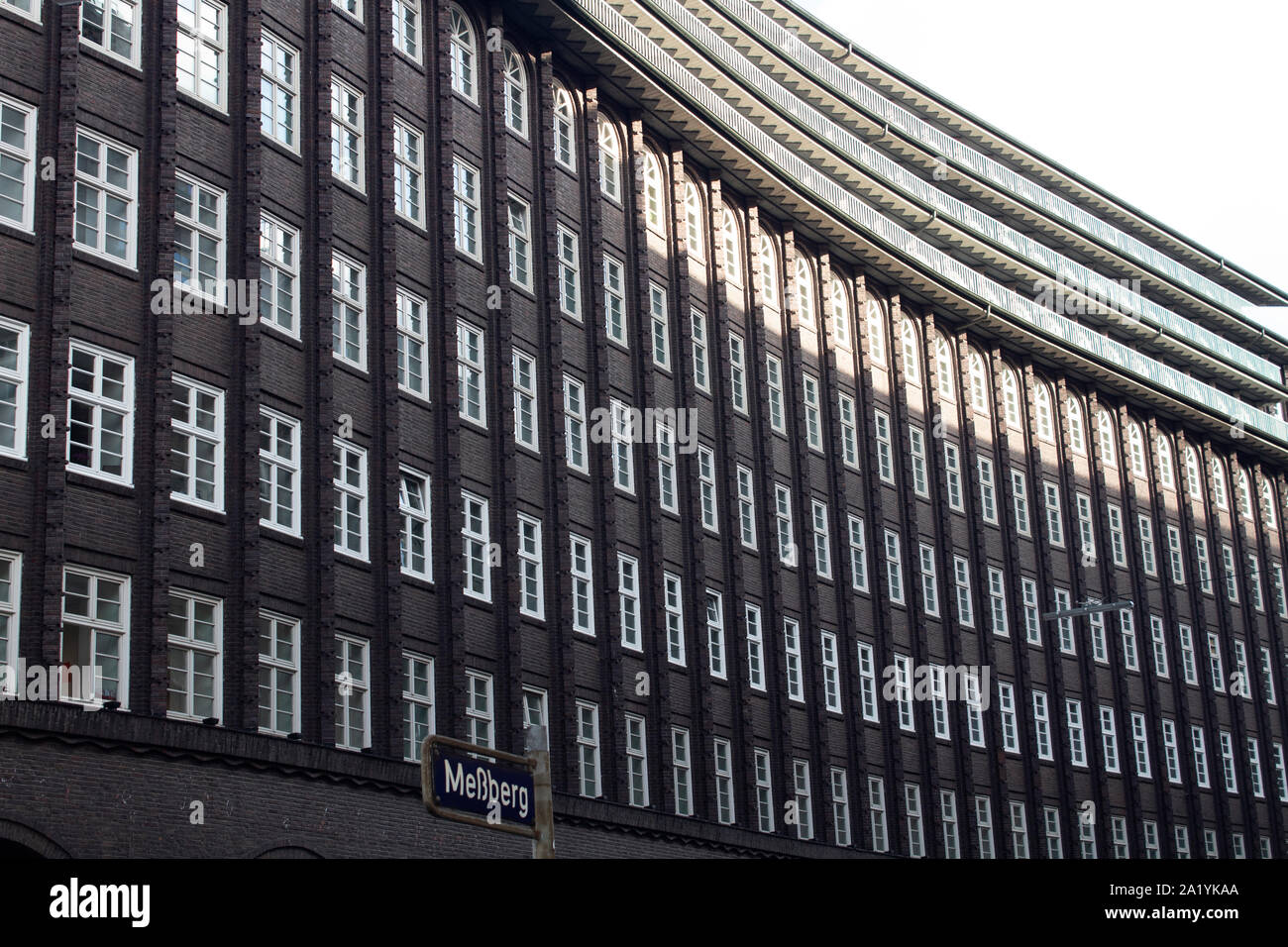 The Chilehaus, a ten-story office building in 1920s Brick Expressionism ...