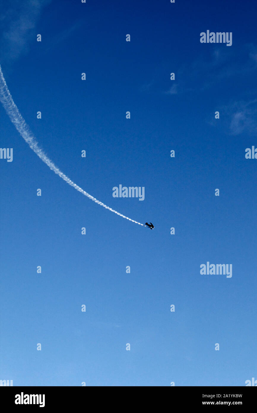 White smoke smoke trail trails hi-res stock photography and images - Alamy