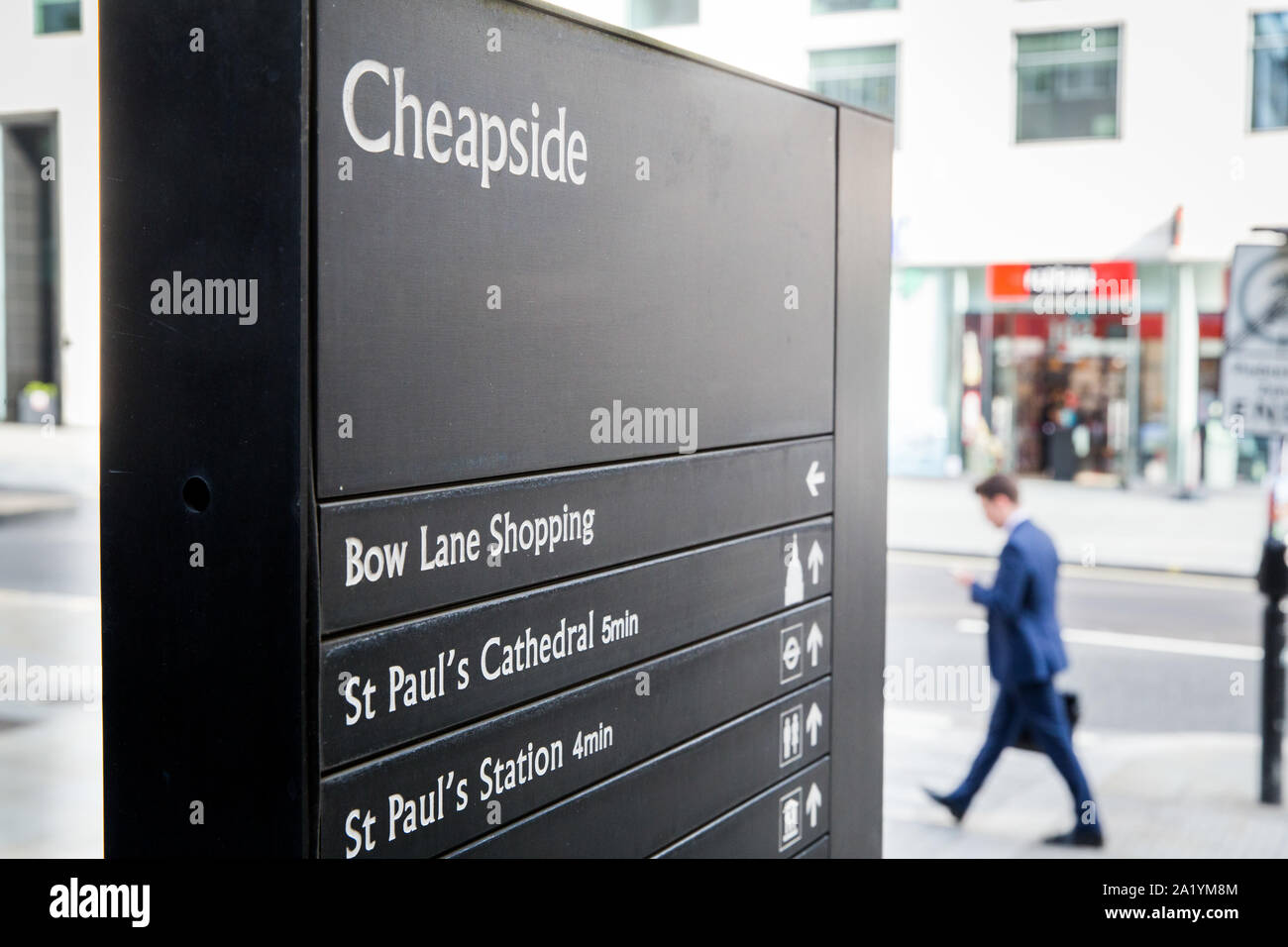 Electronic road signage hi-res stock photography and images - Alamy