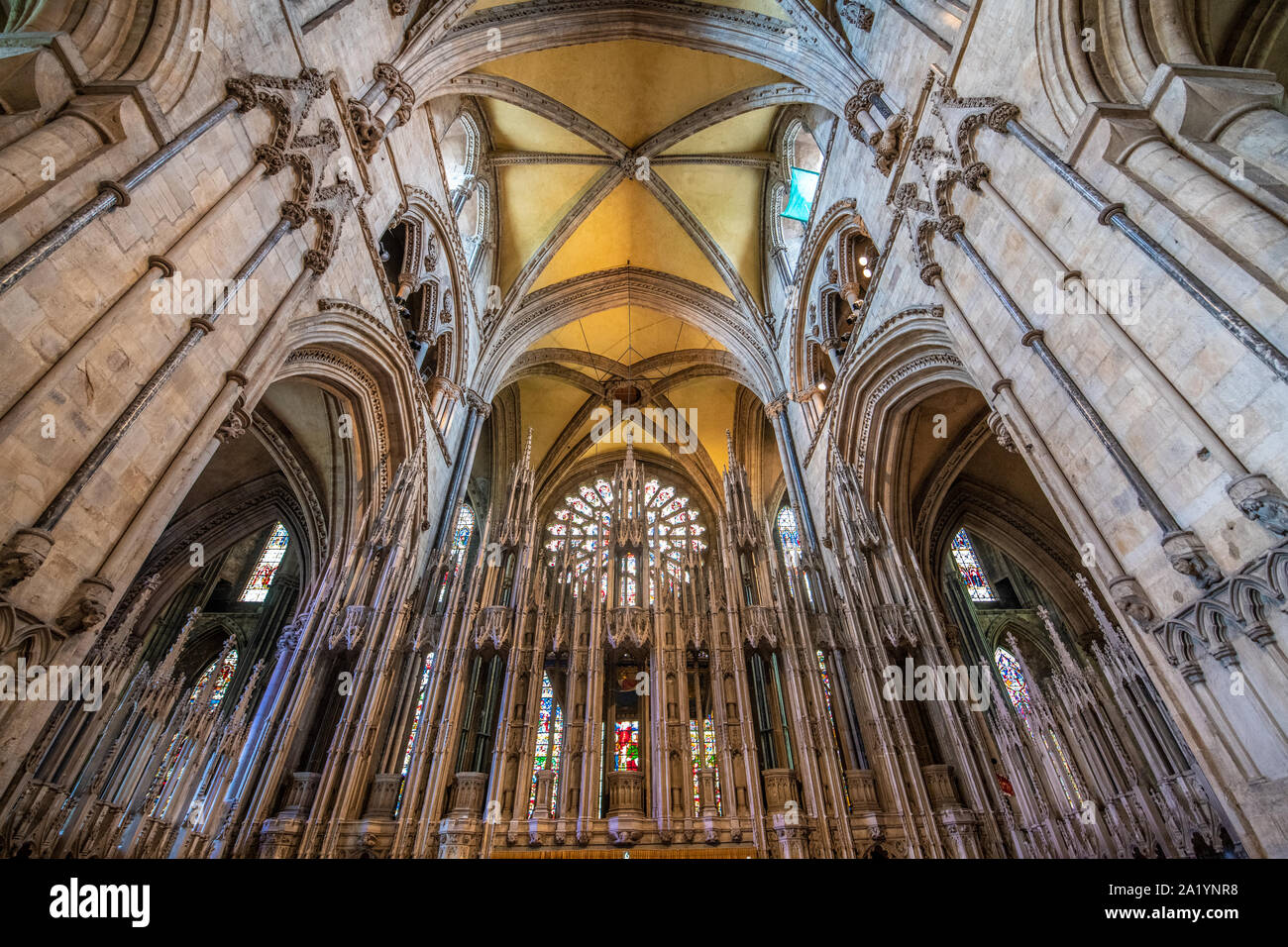 Durham cathedral rose window hi-res stock photography and images - Alamy