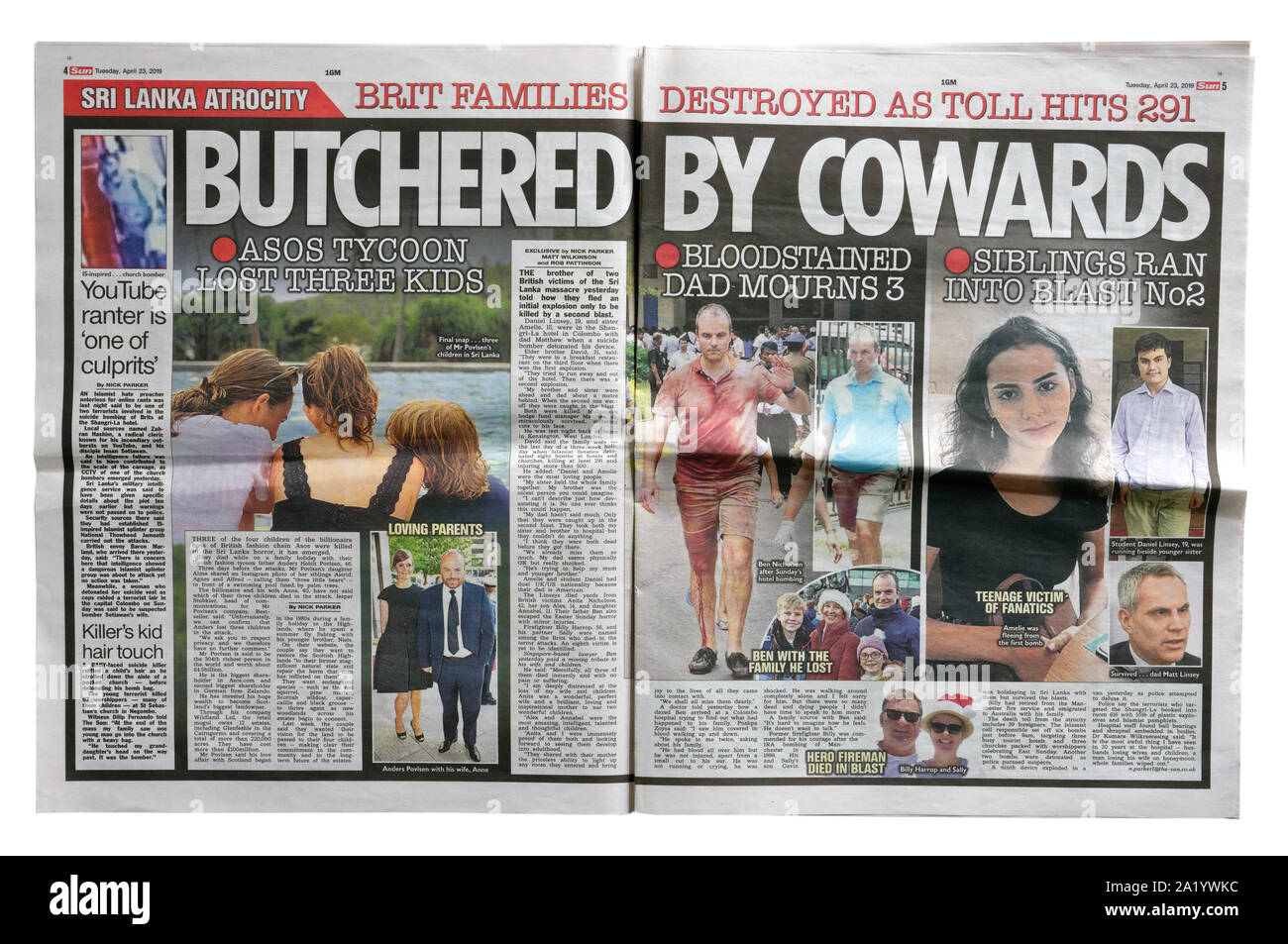 Daily mail newspaper inside spread hi-res stock photography and images ...