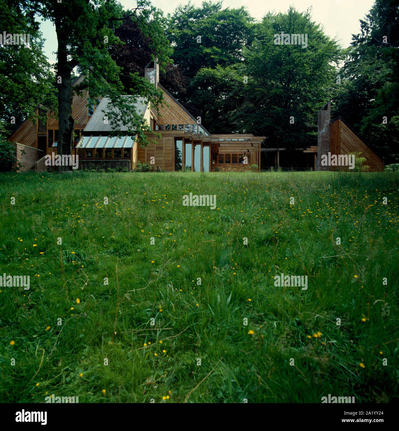 Grassed area hi-res stock photography and images - Alamy