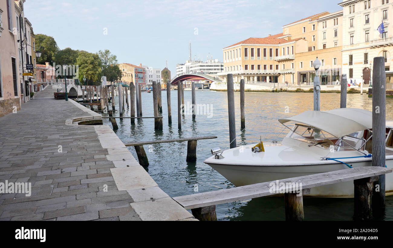Italy, Venice ancient building and infrastructure Stock Photo - Alamy
