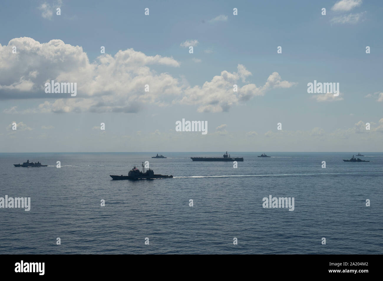 190928-N-YZ751-2926 ATLANTIC OCEAN (Sept. 28, 2019) The aircraft ...