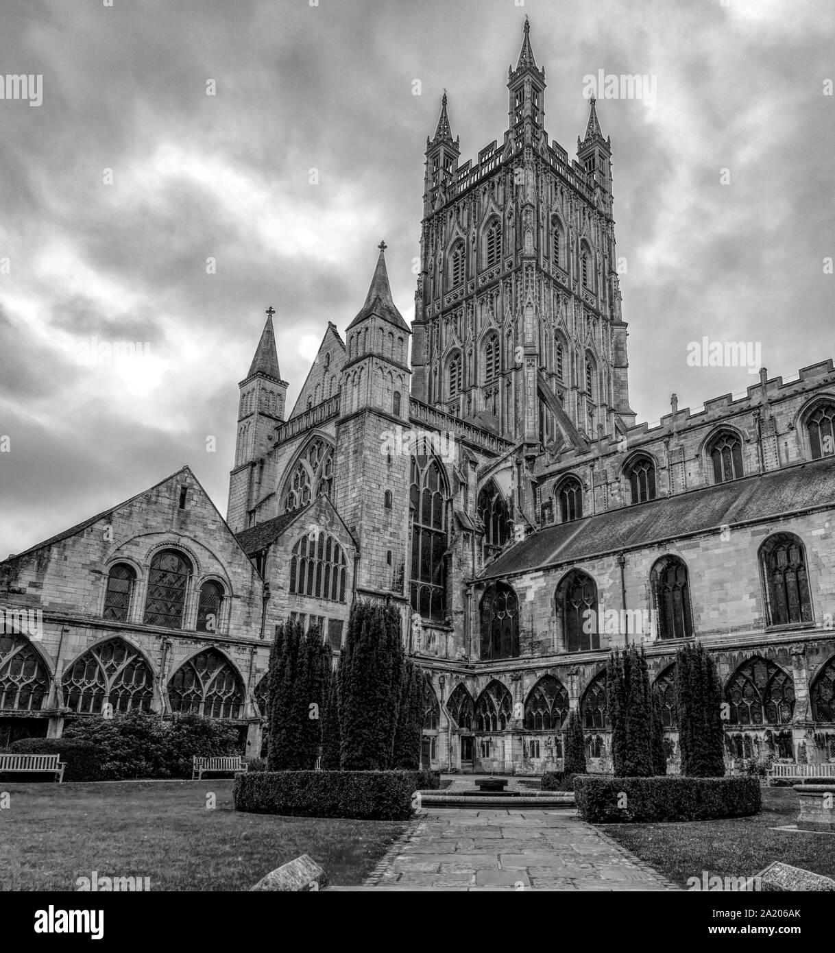 Gloucester cathedral gothic architecture Black and White Stock Photos ...