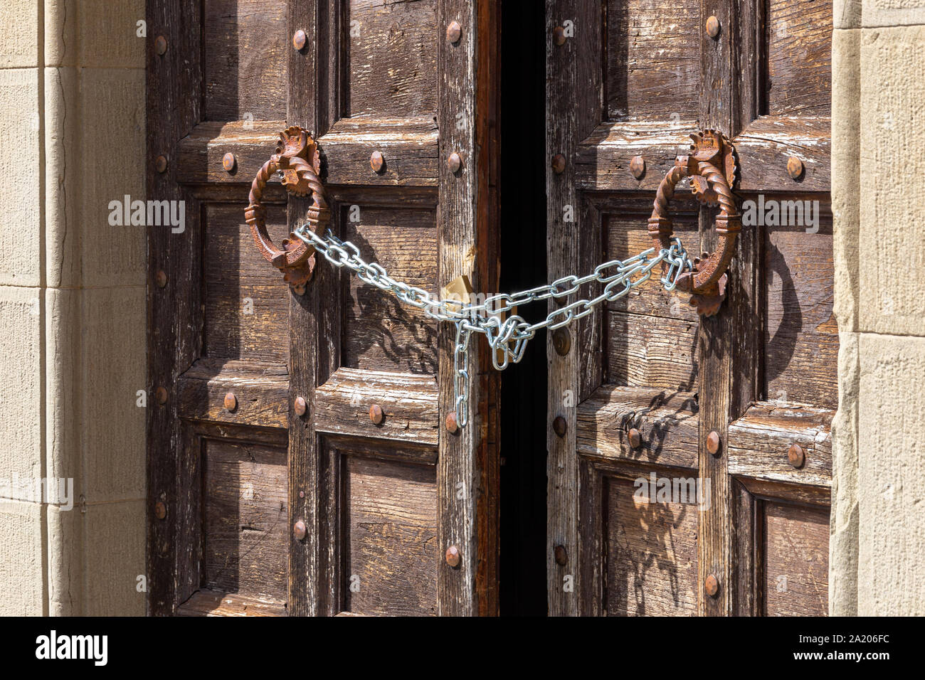 Wooden door ajar hi-res stock photography and images - Alamy