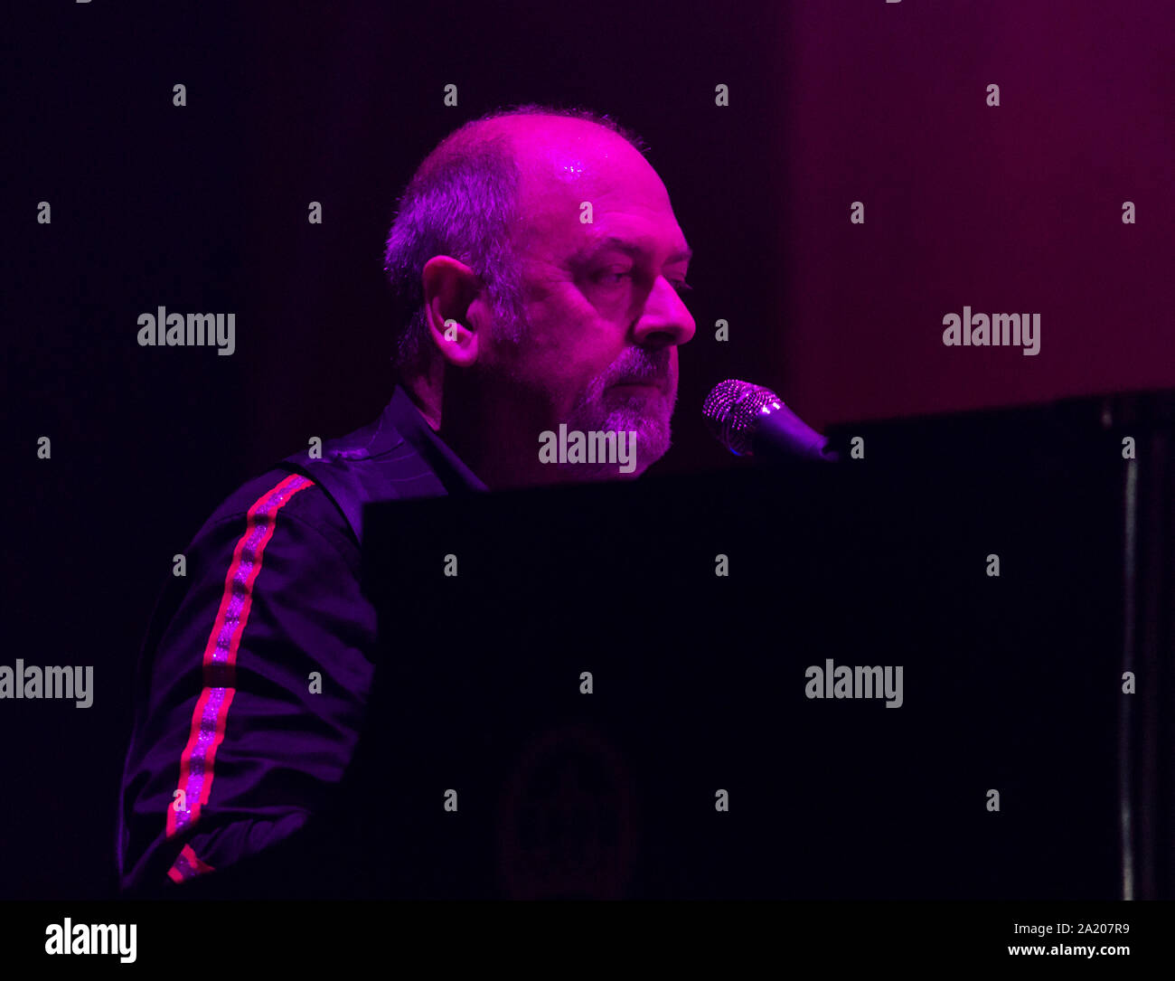 Spike stage hi-res stock photography and images - Alamy