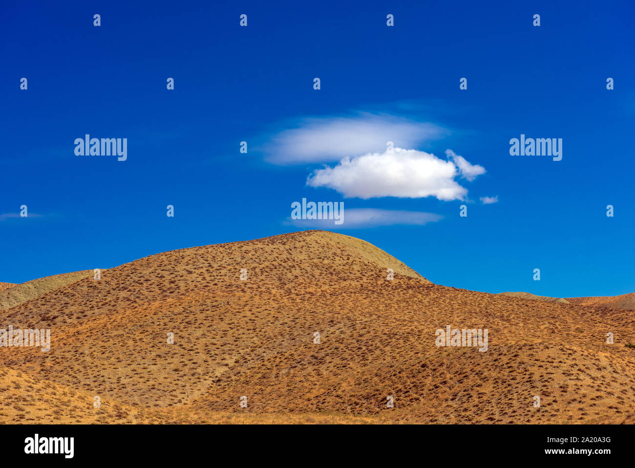 Cumulus clouds over prairie hi-res stock photography and images - Alamy