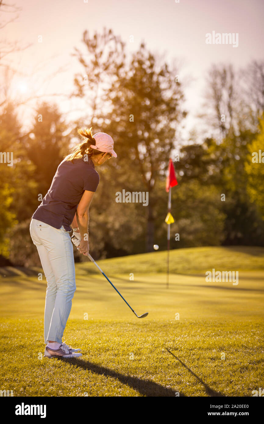 Female golf player hi-res stock photography and images - Alamy