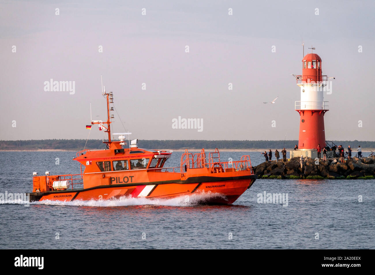 Crew transfer boat hi-res stock photography and images - Alamy