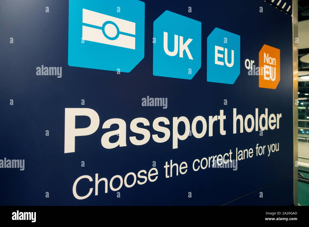 Passport control at heathrow airport hi-res stock photography and ...