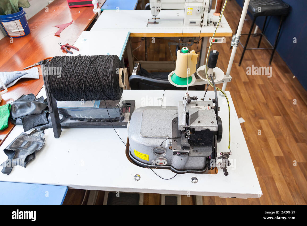 Professional sewing machine for embroidery and making clothes in the ...