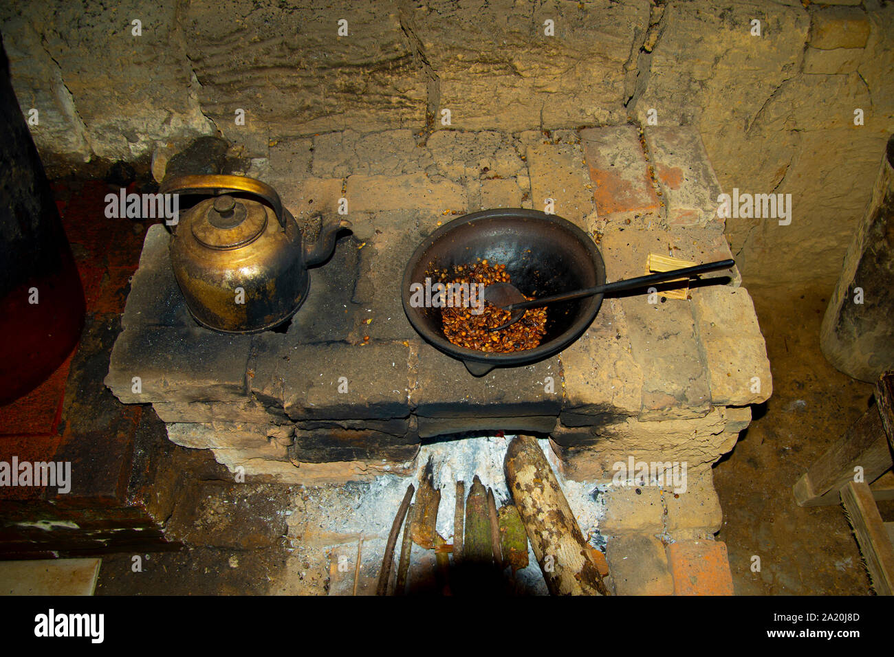 Traditional Roasting of Organic Coffee Stock Photo - Alamy