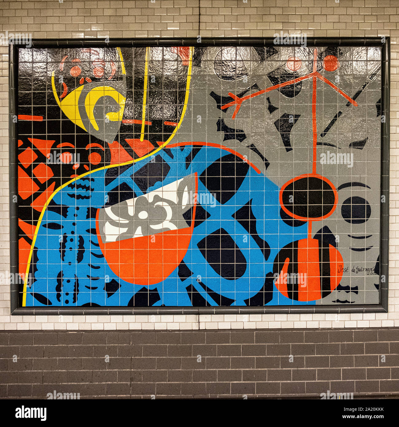 Deutsche Oper U-Bahn Underground railway station interior designed by ...