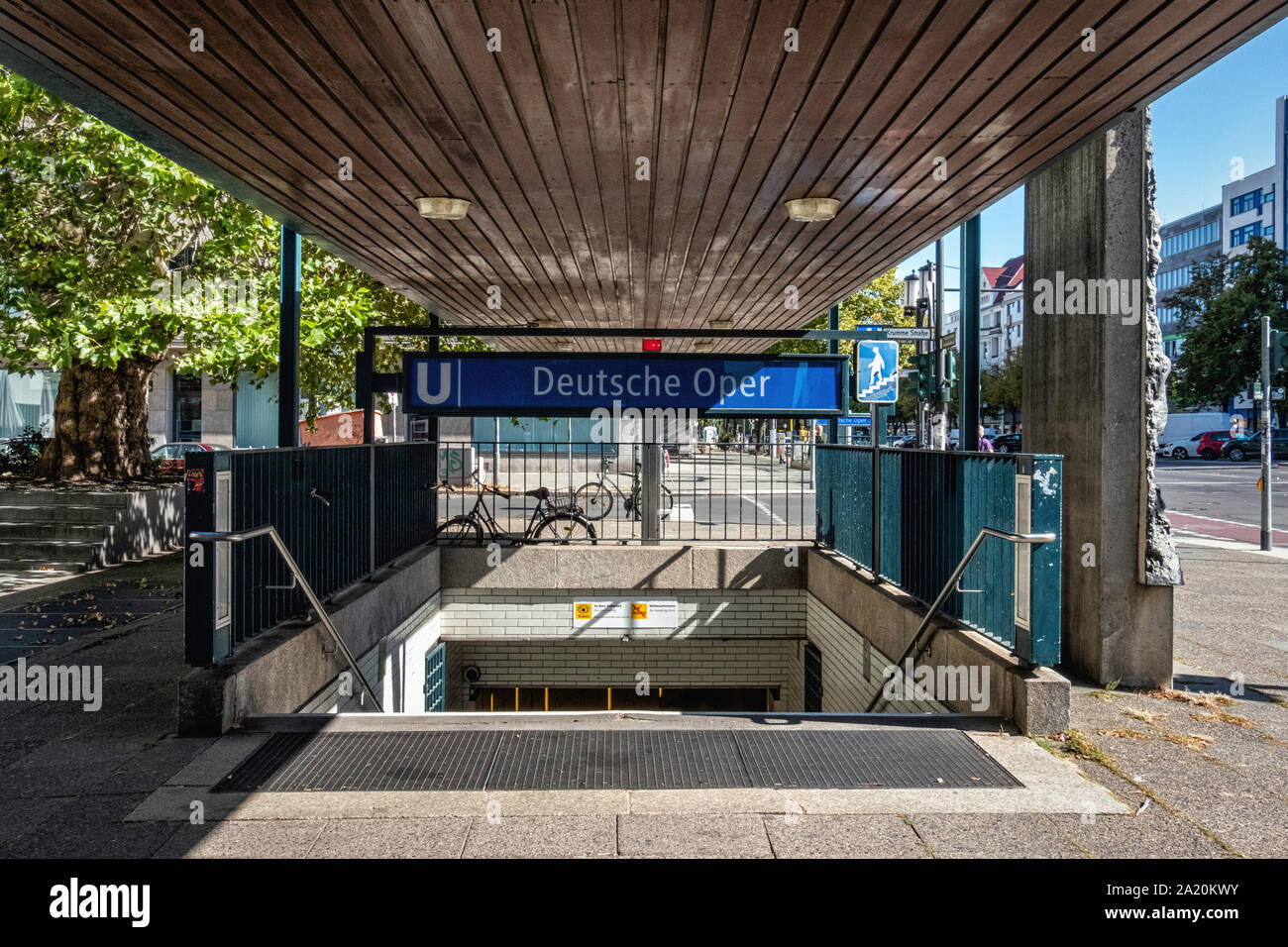 Deutsche oper u bahn underground railway station hi-res stock ...