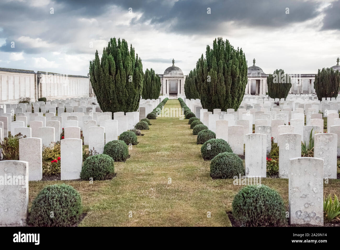 CWGC Loos Memorial and Cemetery at Dud Corner near Lens commemorating ...